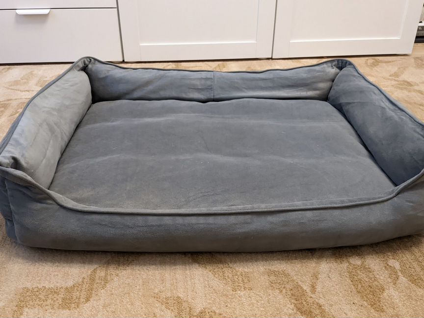 Лежанка для собак средних пород