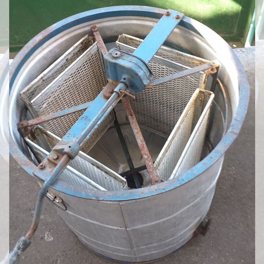 Медогонка алюминиевая 4х рамочная