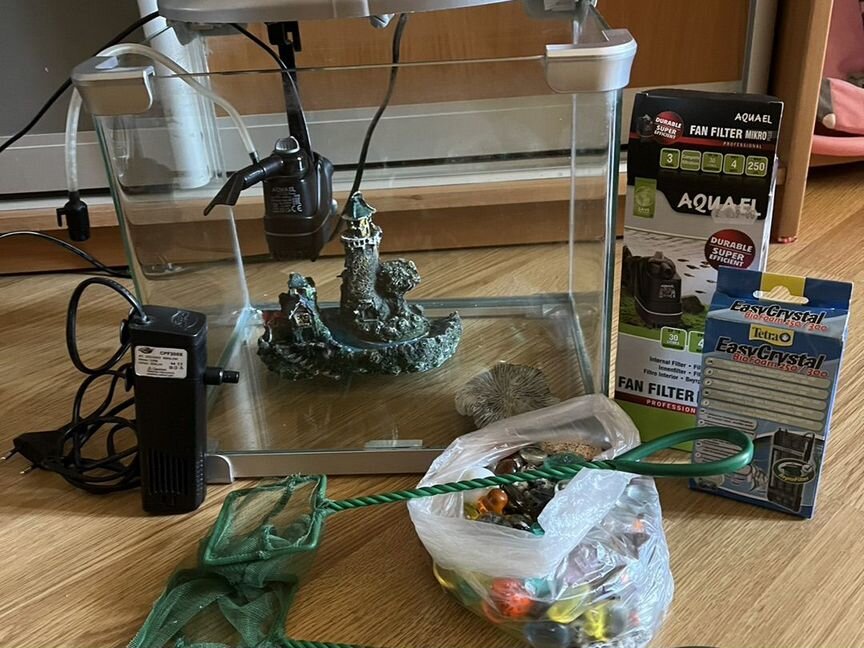 Аквариум 15 литров с фильтрами и декорациями