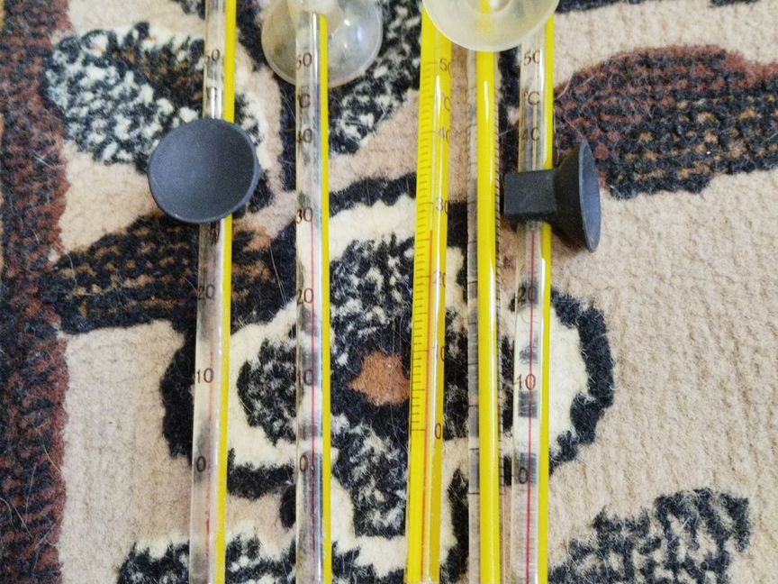 Термометр для аквариума, отсадники для рыб