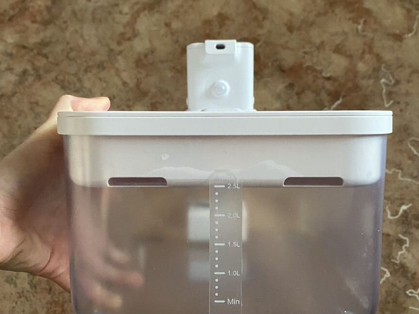 DownyPaws Беспроводная поилка фонтан