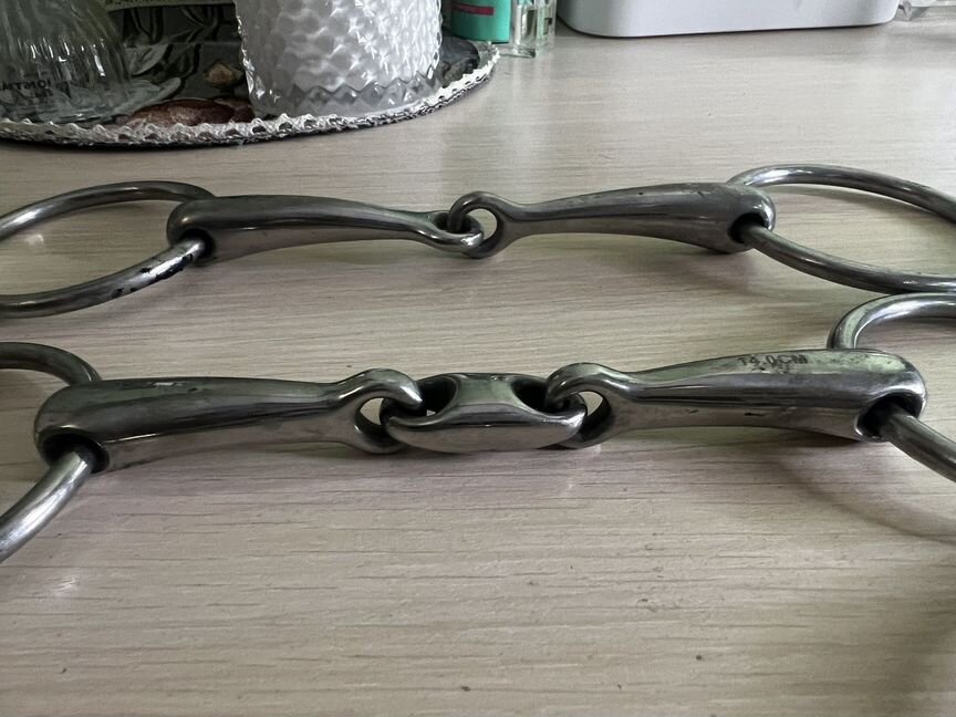 Трензель для лошади