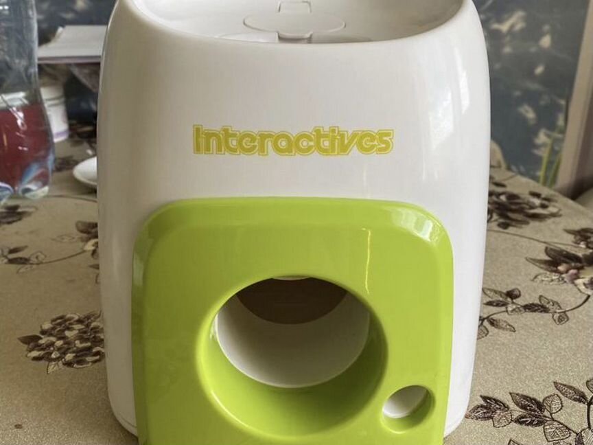 Игрушка для собак с автоматическсой подачей мяча