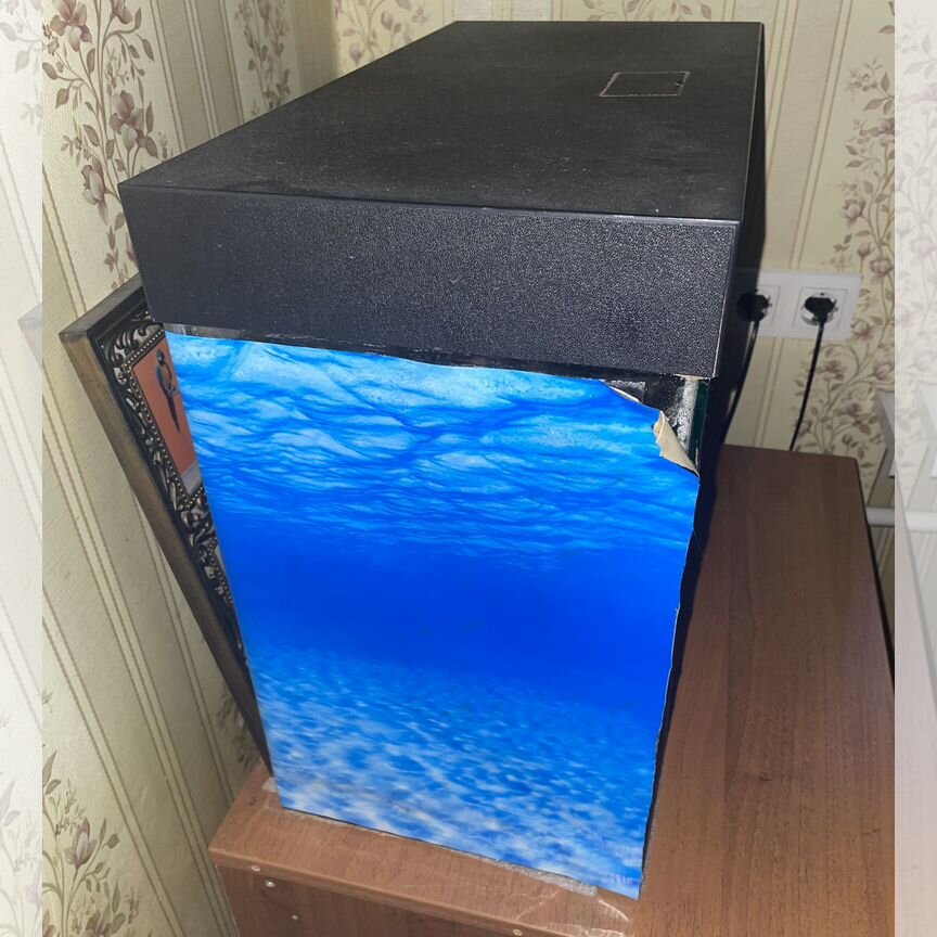 Аквариум с рыбками