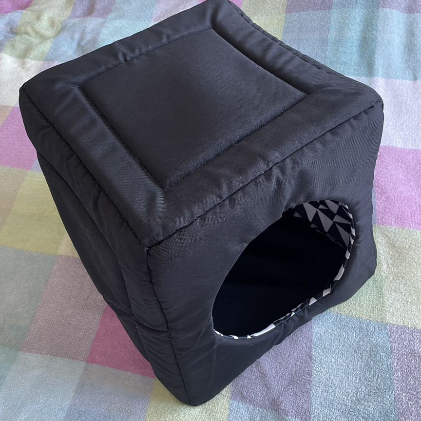 Лувриг домок для собак и кошек