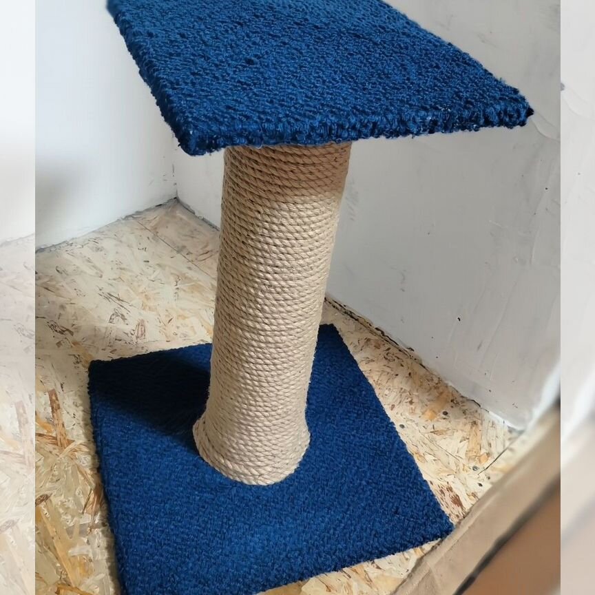 Когтеточка для кошек с лежанкой