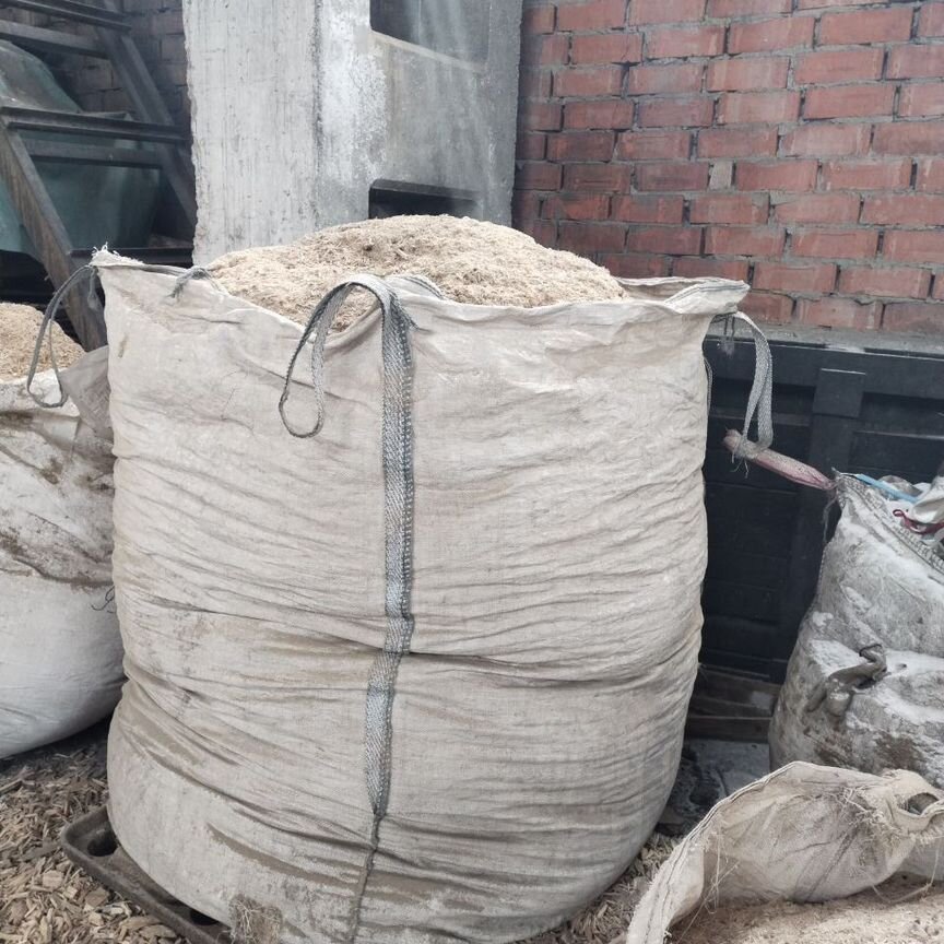 Сухие мелкие опилки