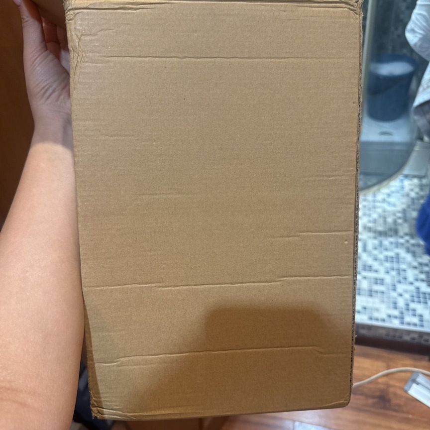 Коробка с одеждой