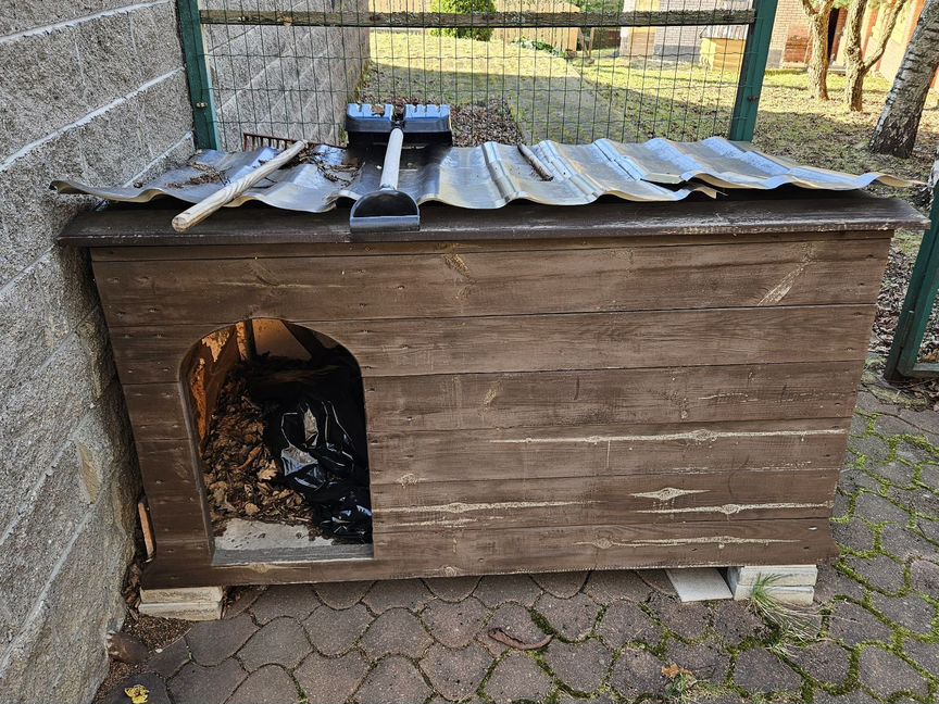 Будка для крупной собаки утепленная