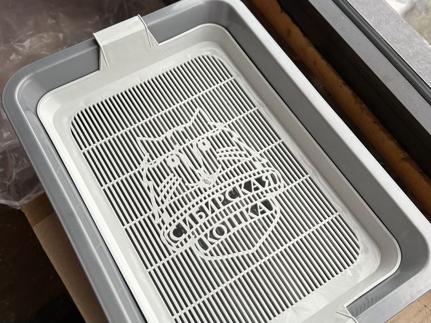 Продам лоток и когтеточку