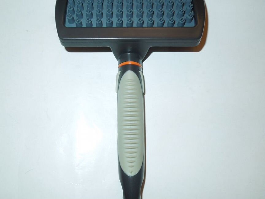 Массажная щетка для собак