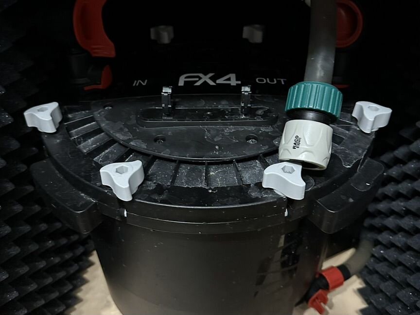Внешний фильтр Fluval FX4