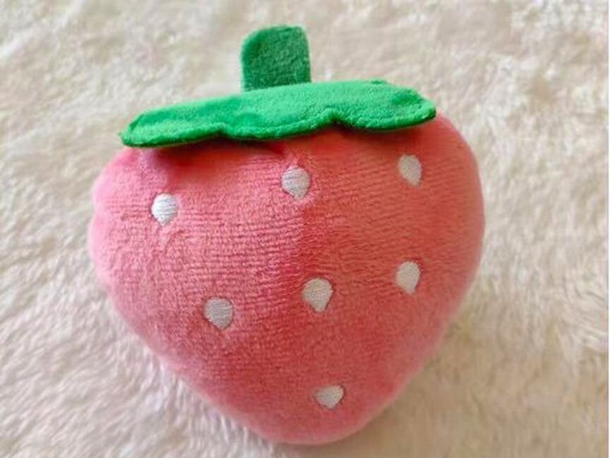 Игрушка Клубничка для животных, пищит, шуршит