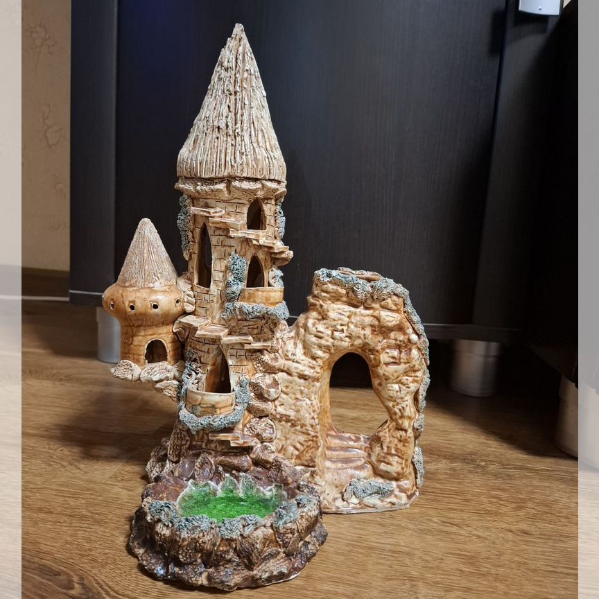 Замок для аквариума