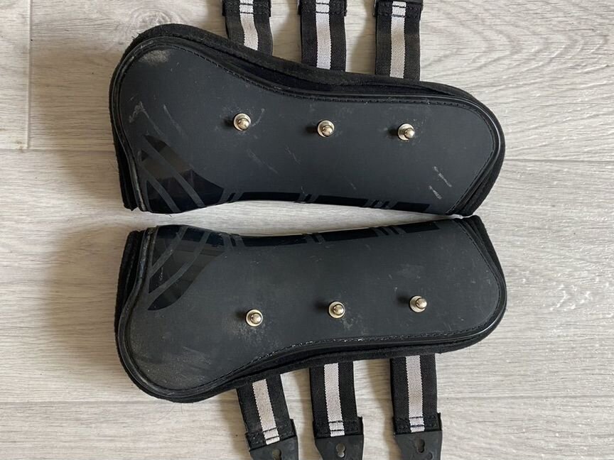 Ногавки для лошади