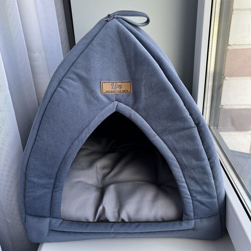 Домик-лежанка Lion Альмонд (с карманами)