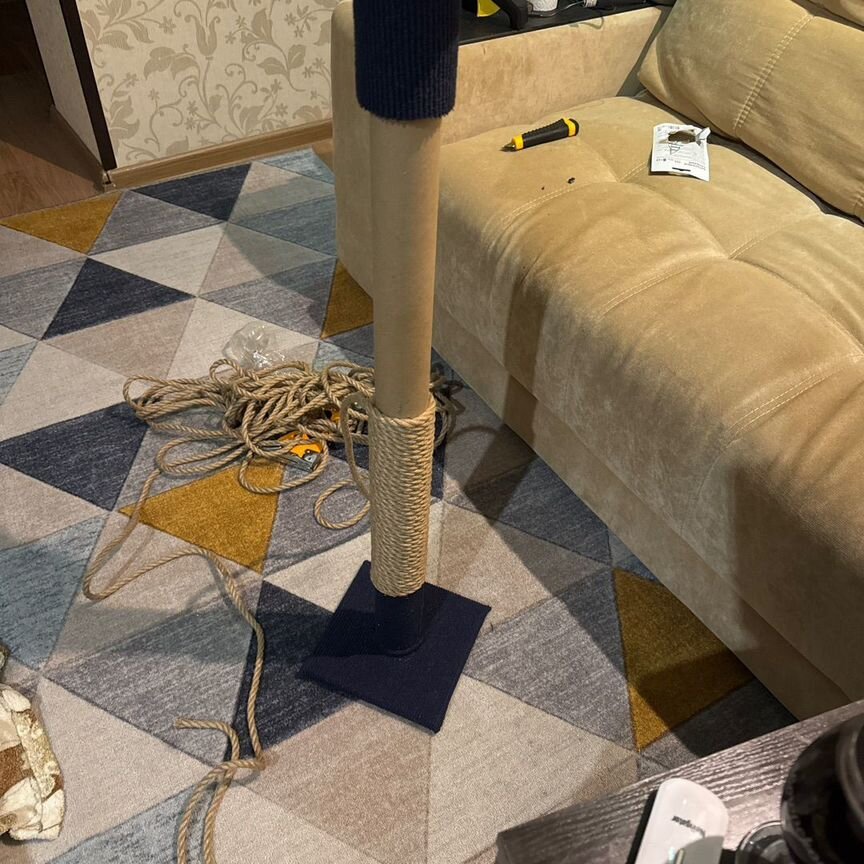 Когтеточка для кошек высокая новая