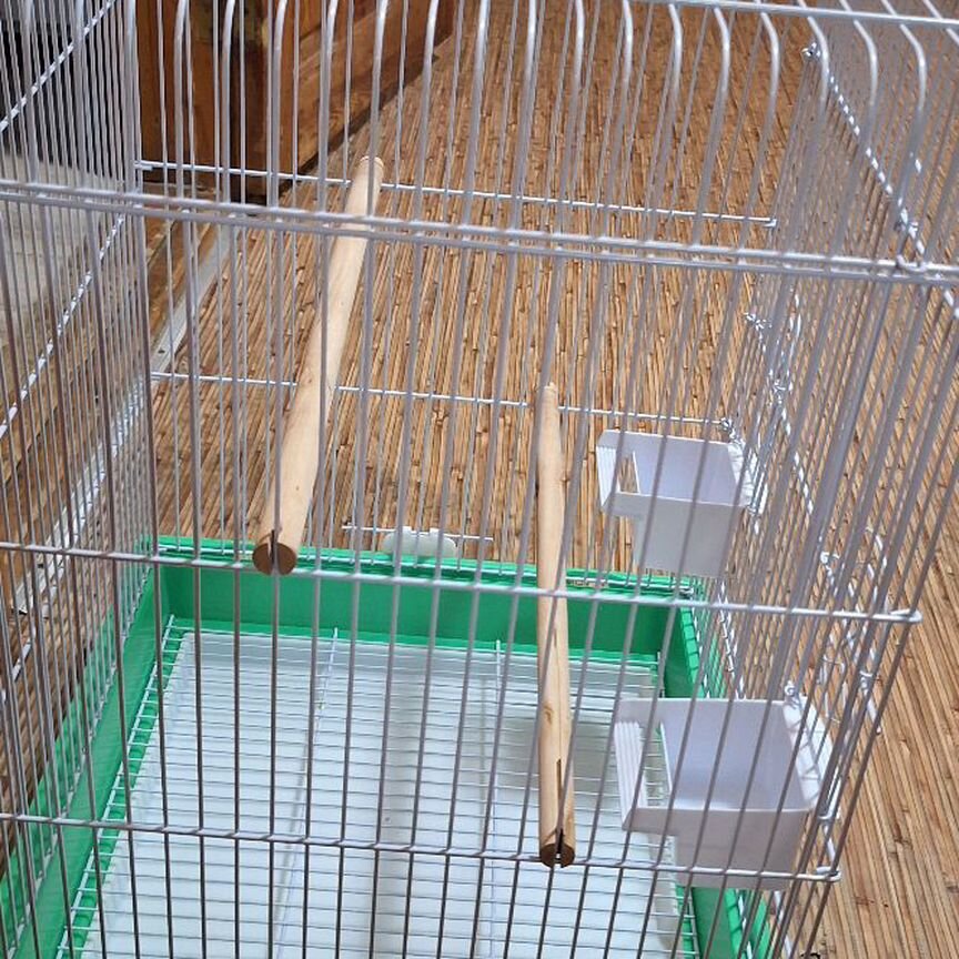 Клетка для крупного попугая