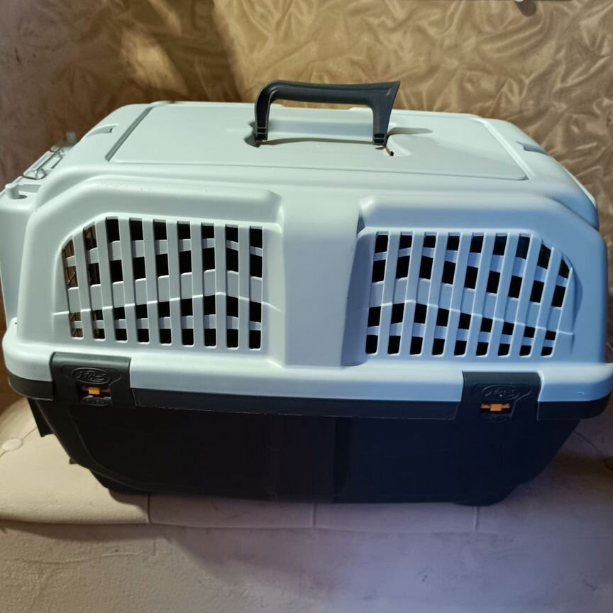 Переноска для животных в самолет