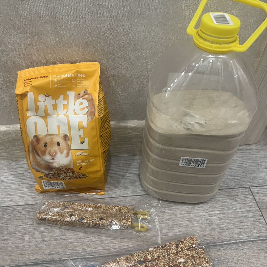 Корм и песок для хомяка