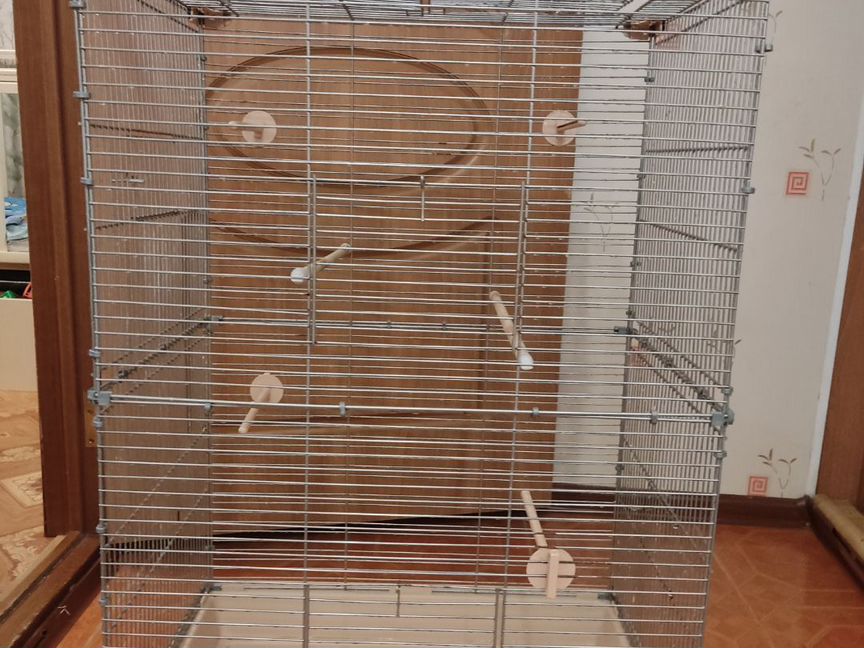 Большая клетка для птиц