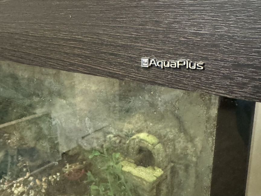 Аквариум с тумбой 290 литров