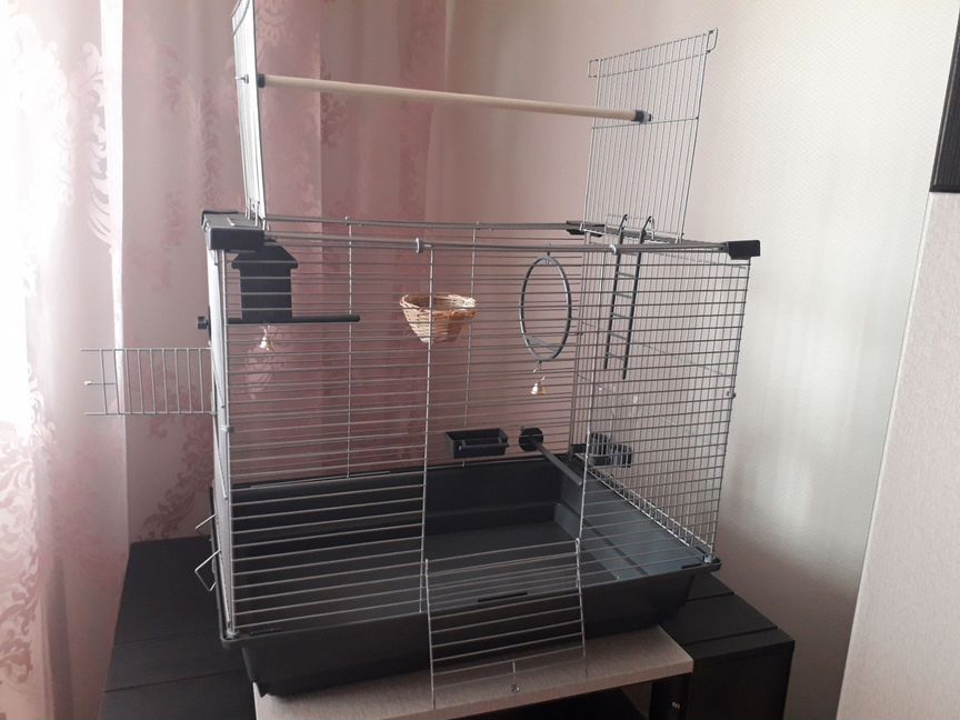 Большая клетка для птиц
