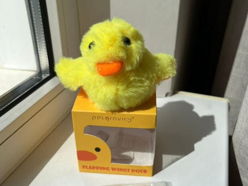 Интерактивная игрушка для кошек с мятой утка