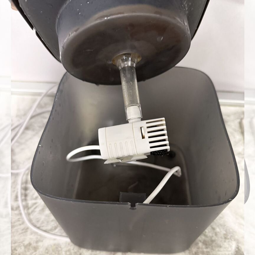 Фонтан поилка для кошек