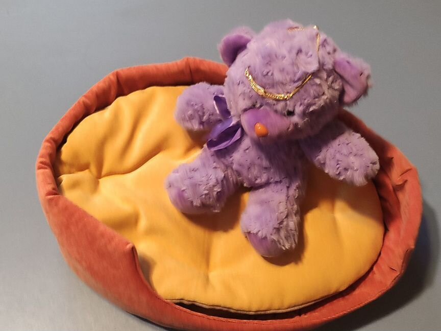 Лежанка для маленькой собачки или кошечки