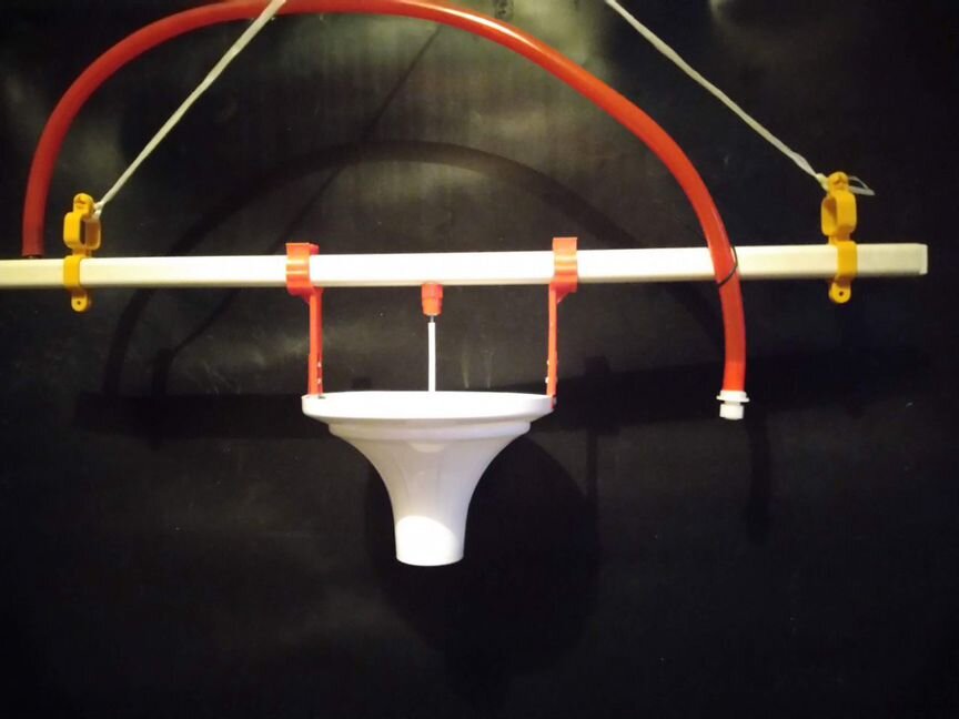 Поилка ниппельная для гусей утят