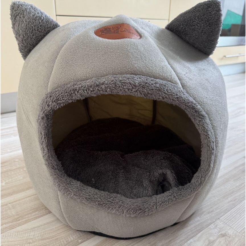 Домик для кошки и собаки мелкой породы