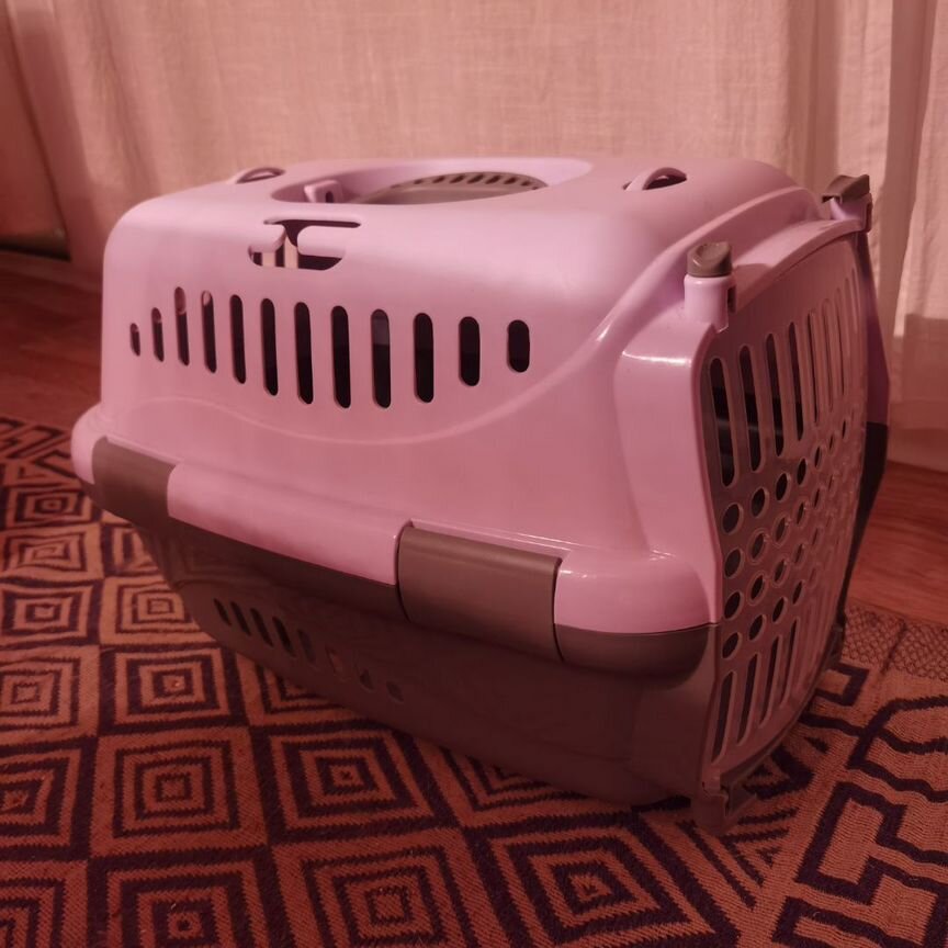Переноска для животных пластиковая