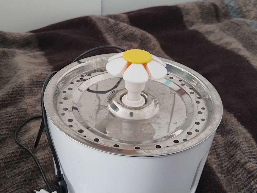 Фонтанчик для кошек