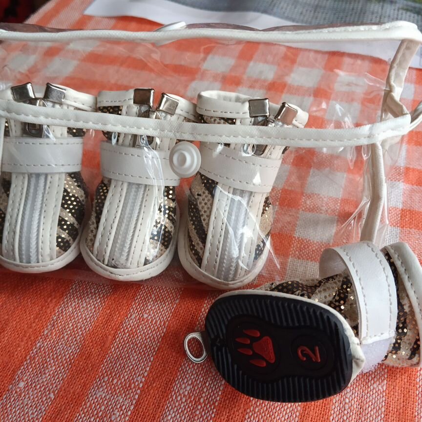 Ботинки для маленьких собак