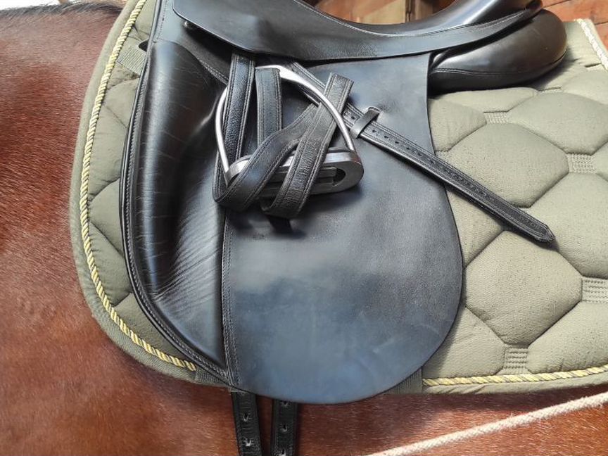 Выездковое седло Kieffer
