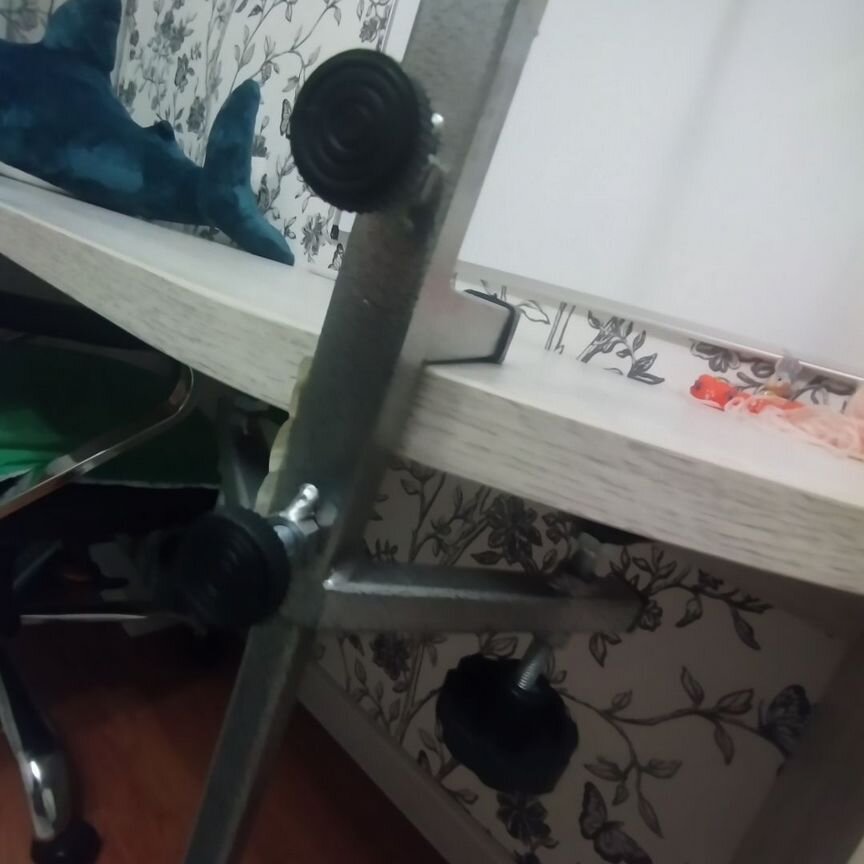 Стойка-кронштейн для стола для груминга Данко 1м