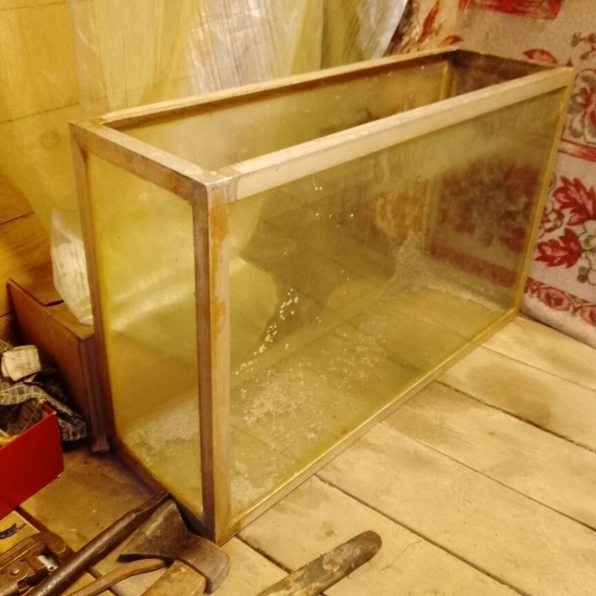 Продаётся аквариум 75-80 литров