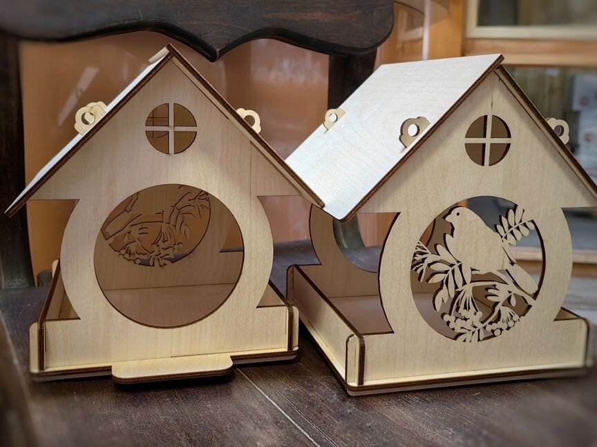 Кормушка для птиц