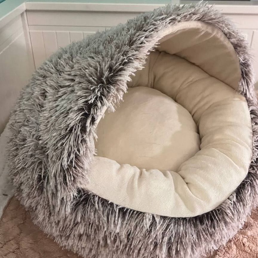 Лежанка закрытая для кошек