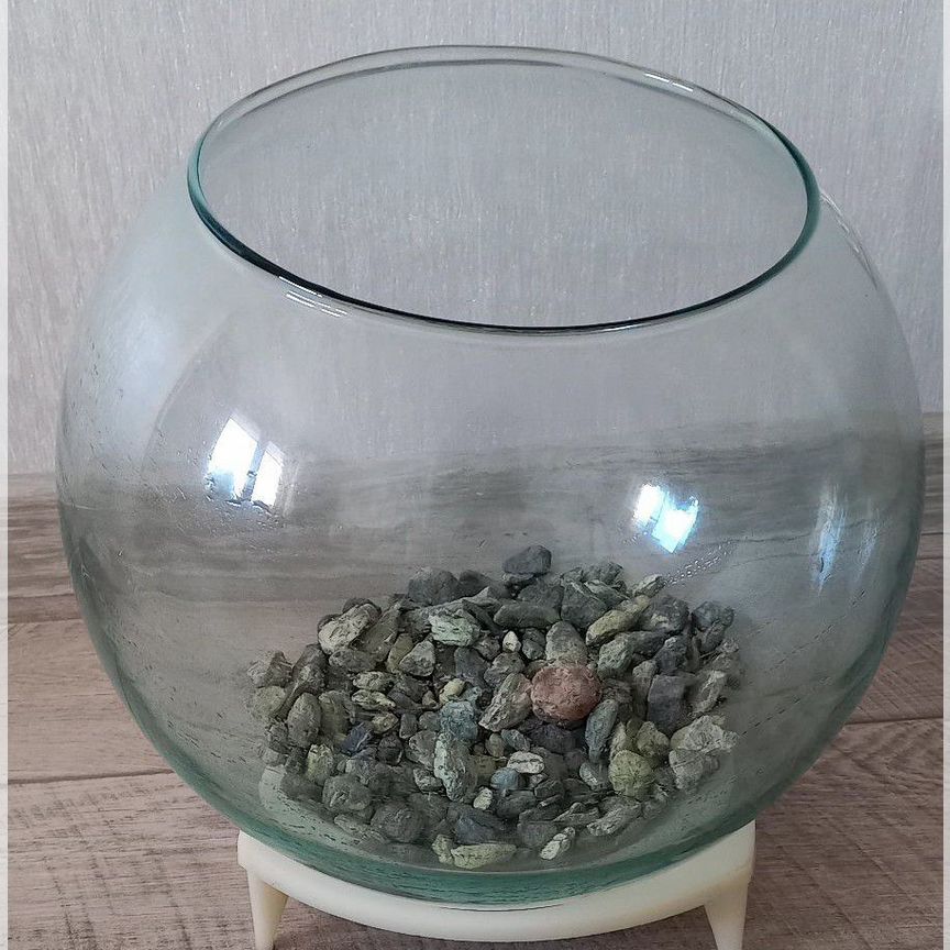 Аквариум с подставкой