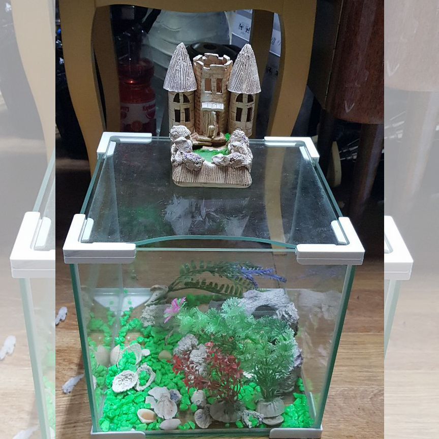 Террариум с фигурками