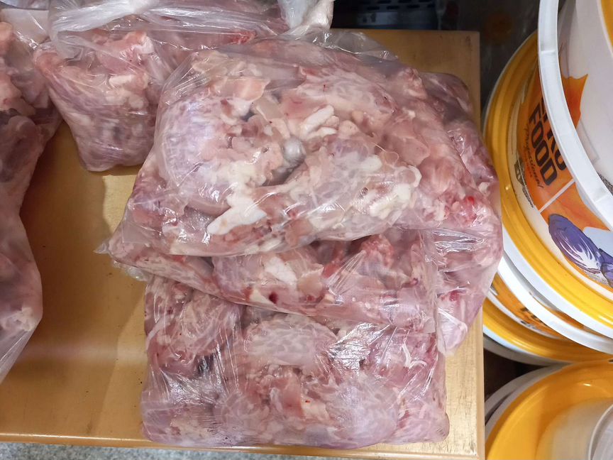 Кости куриные.шейки спинки