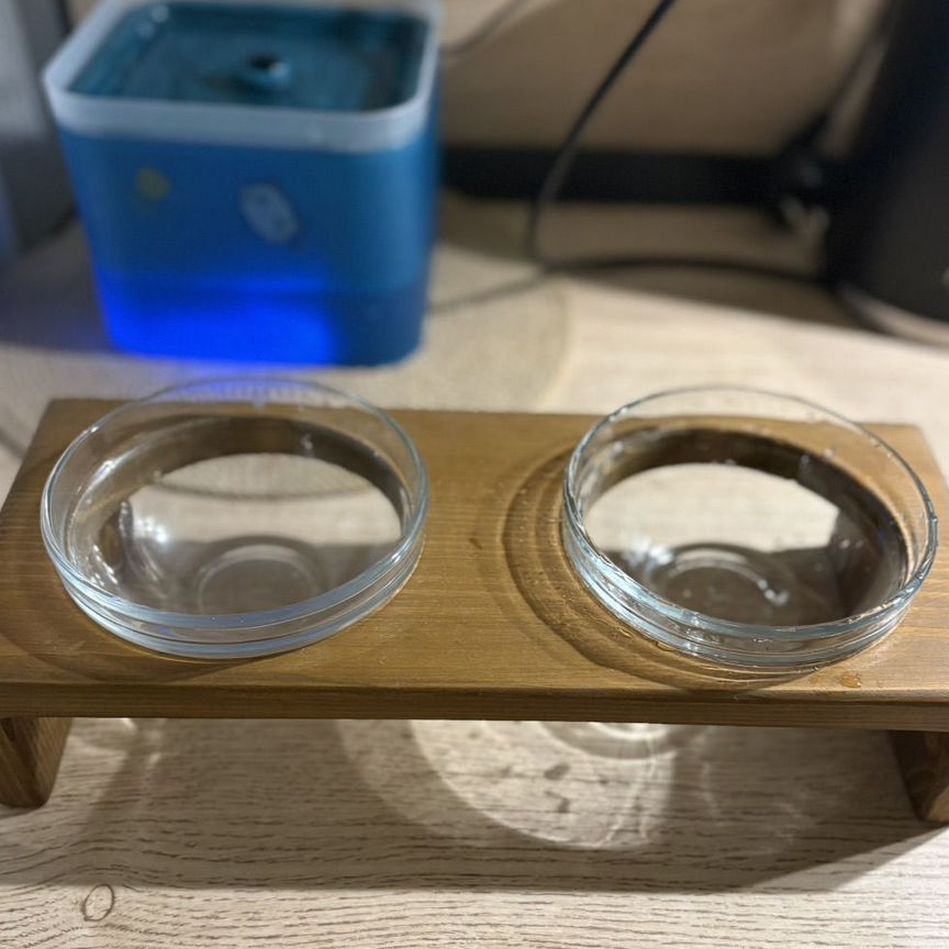 Миска для животных на подставке