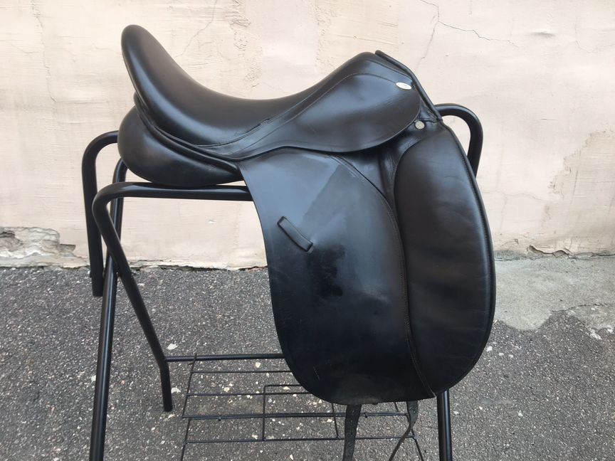 Седло выездковое Kentaur