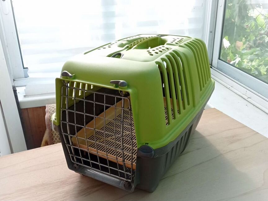 Переноска для кошек пластиковая бу