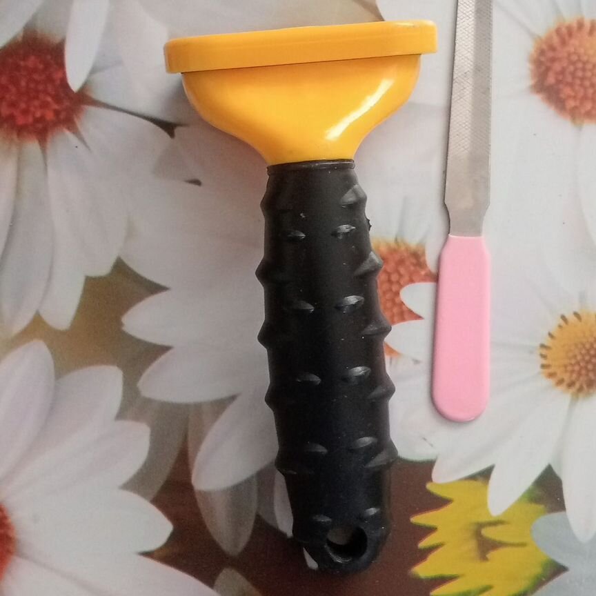 Чесалка для шерсти животных