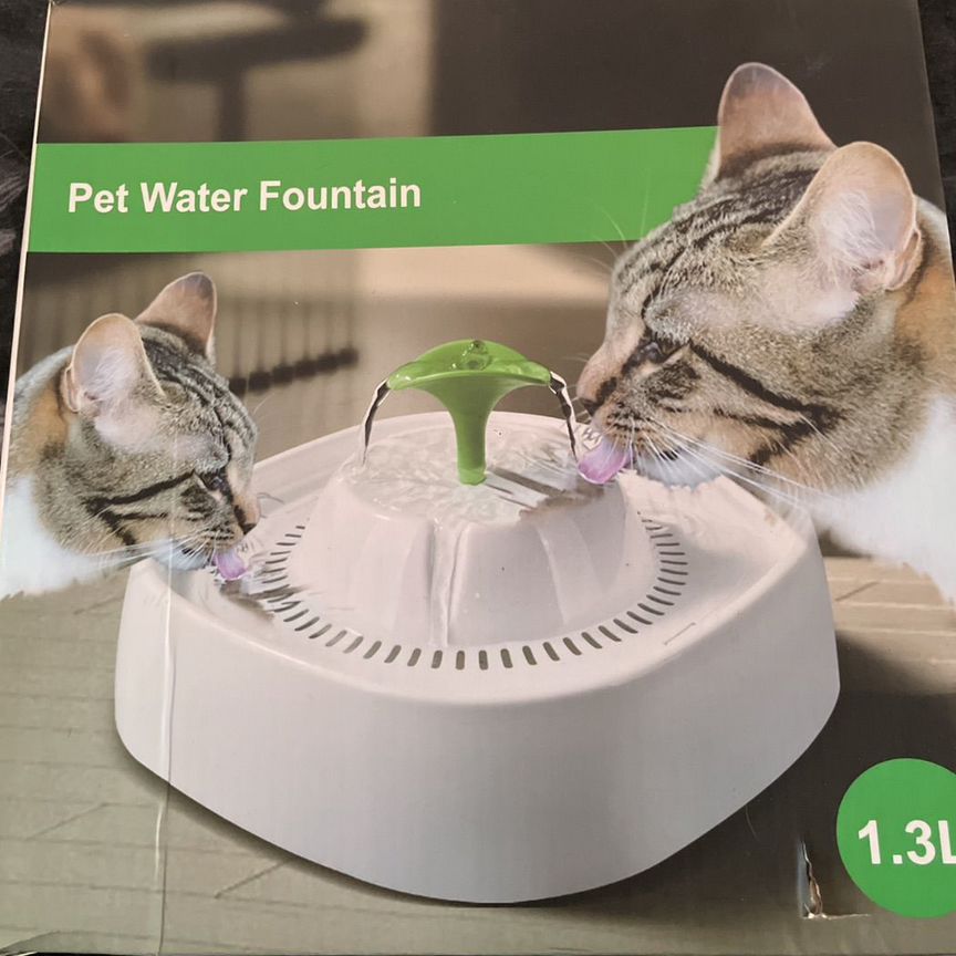 Фонтан поилка для кошек