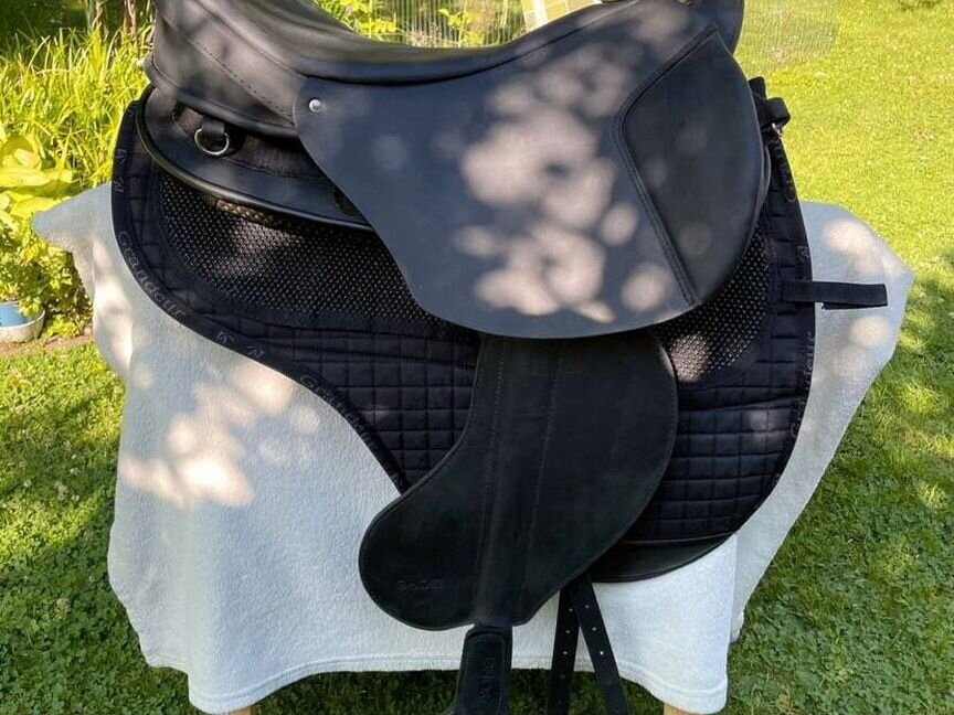 Ghost седло с гибким ленчиком