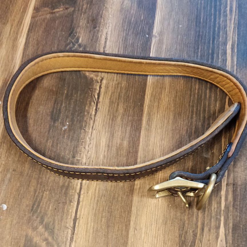 Кожаный ошейник для собак